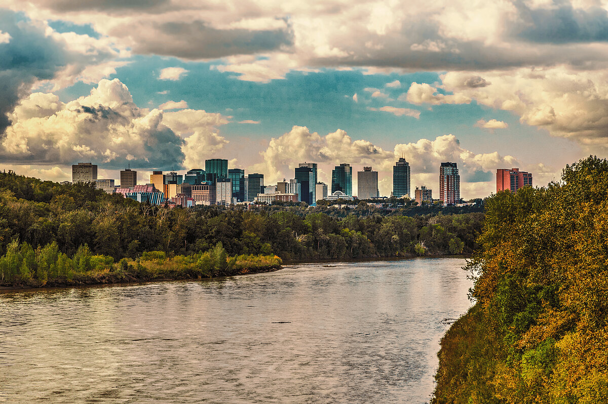 Condor: Condor takes off to Edmonton, Canada