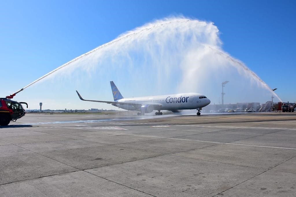 Condor: Condor launches connections to Johannesburg, South Africa