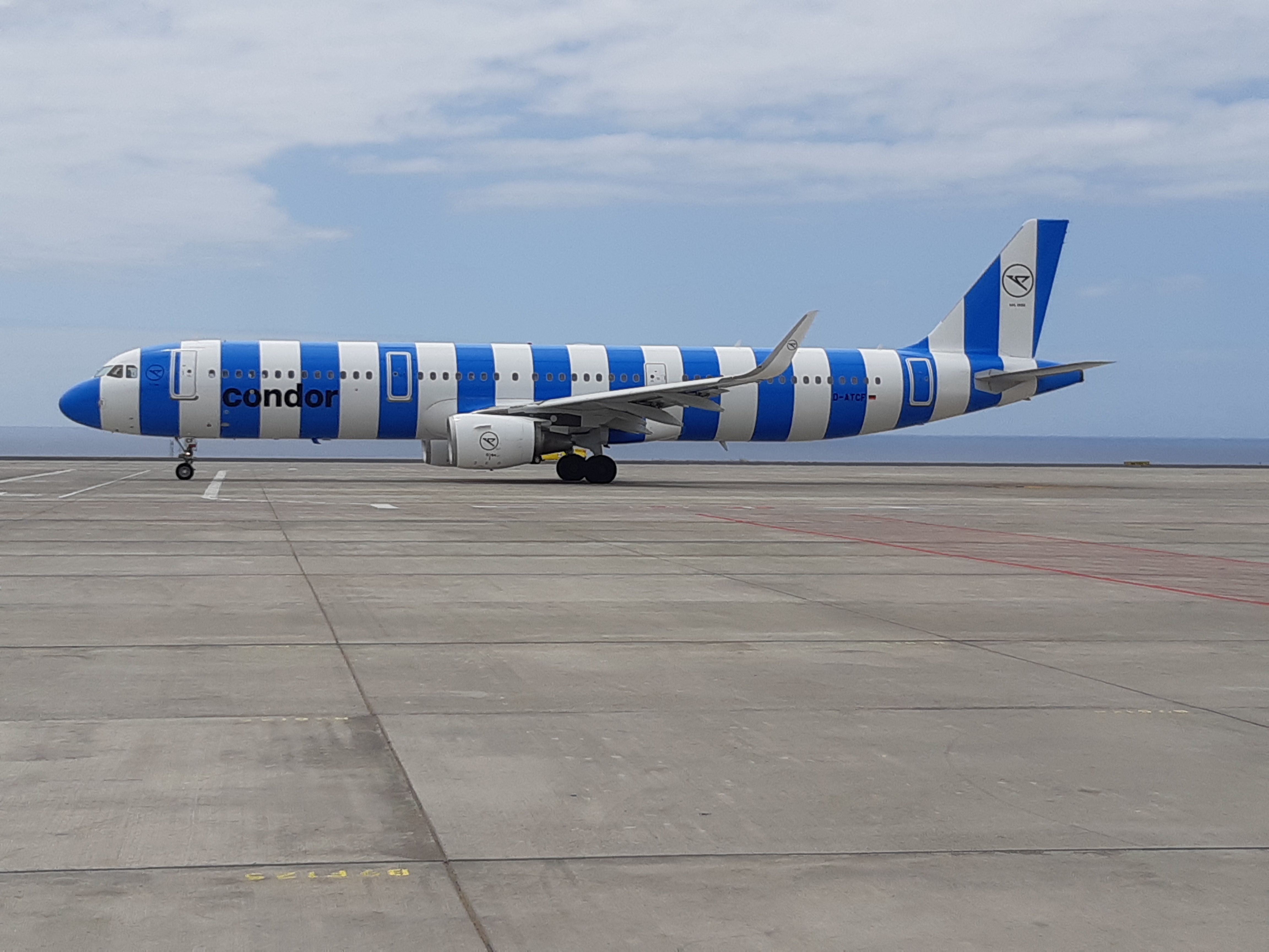 Condor: Condor fliegt im Sommer nach Almería, Spanien